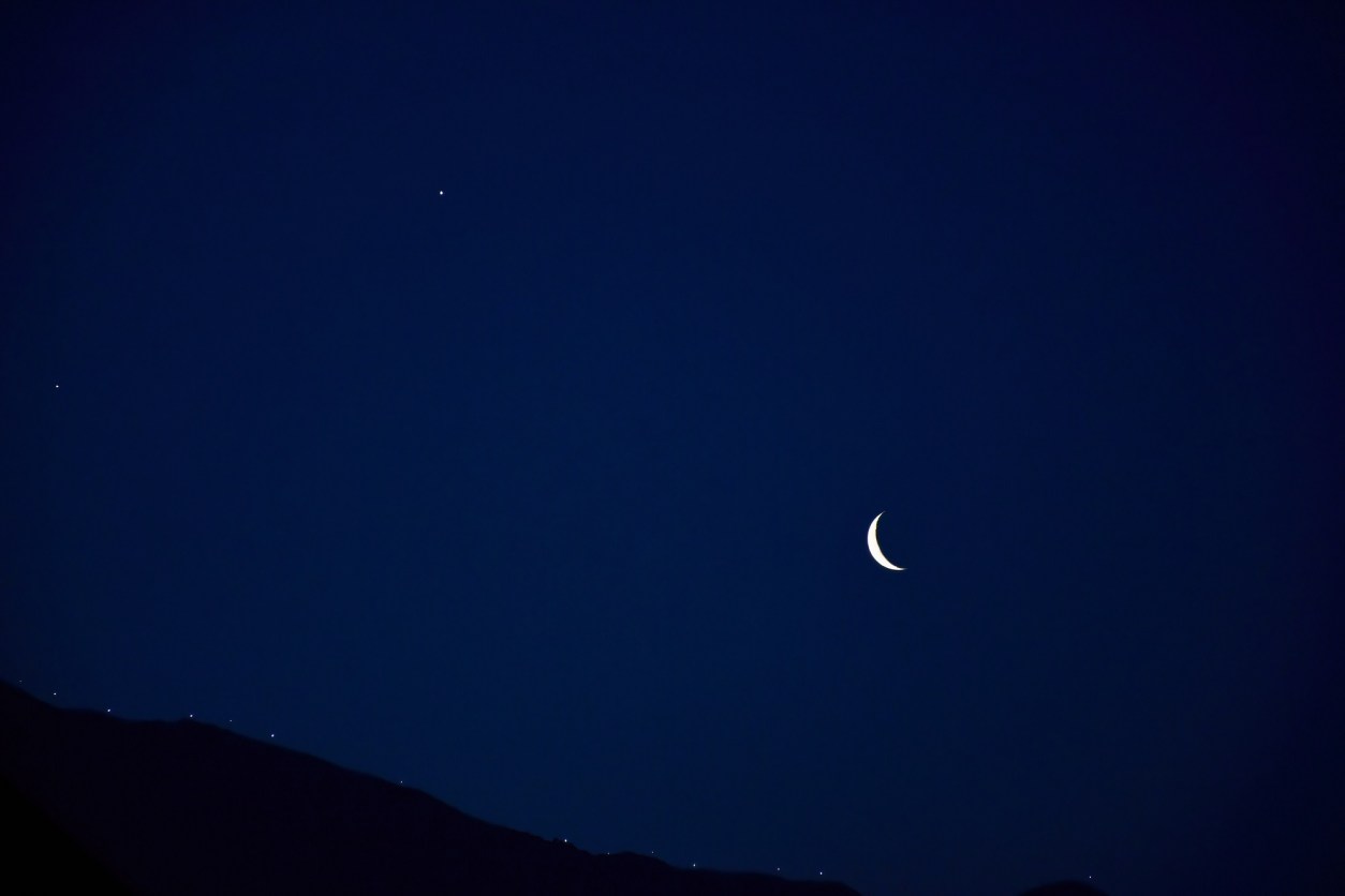 How to see the 2022 planet alignment | Popular Science