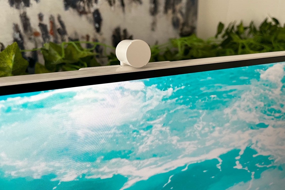 Samsung M8 monitor review: Two-in-one isn’t always double the fun ...