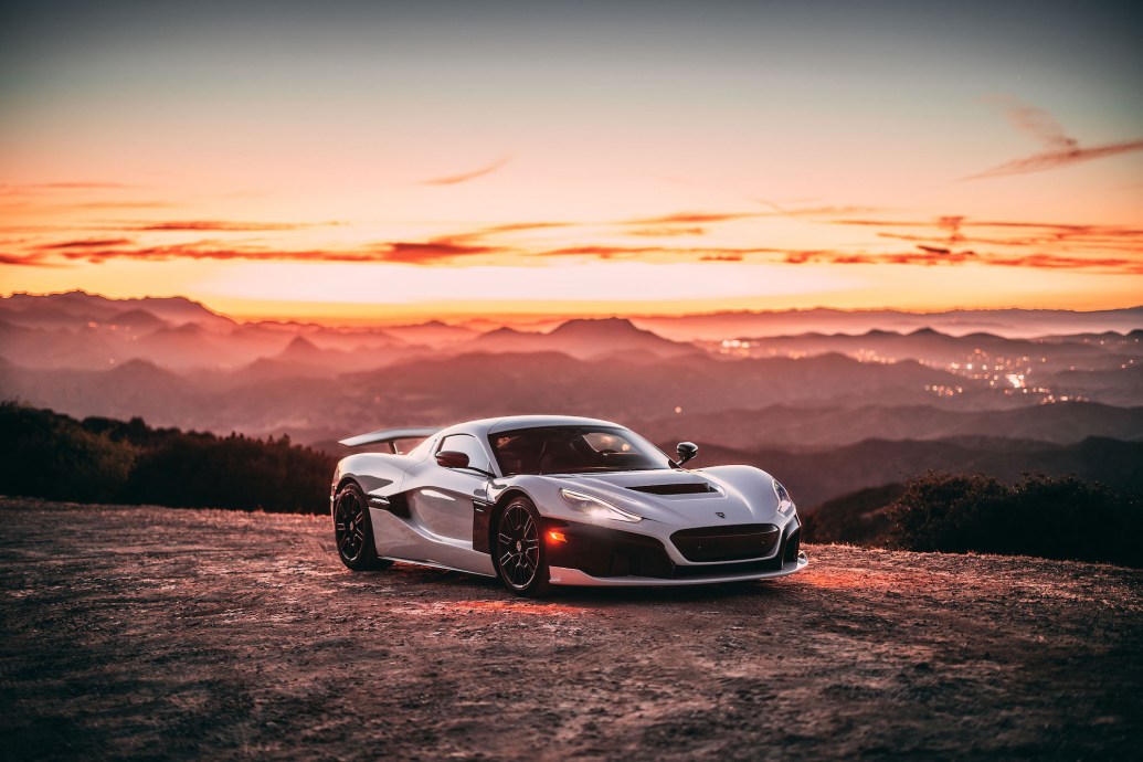 Watch Rimac's electric speed demon tear through a world record in ...