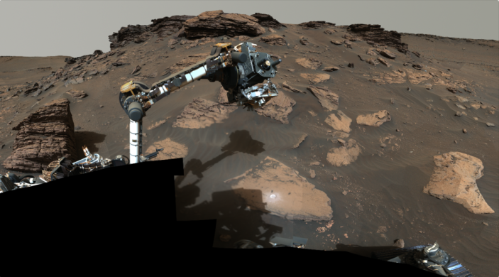 NASA’s Perseverance rover hunts microbes on Mars | Popular Science