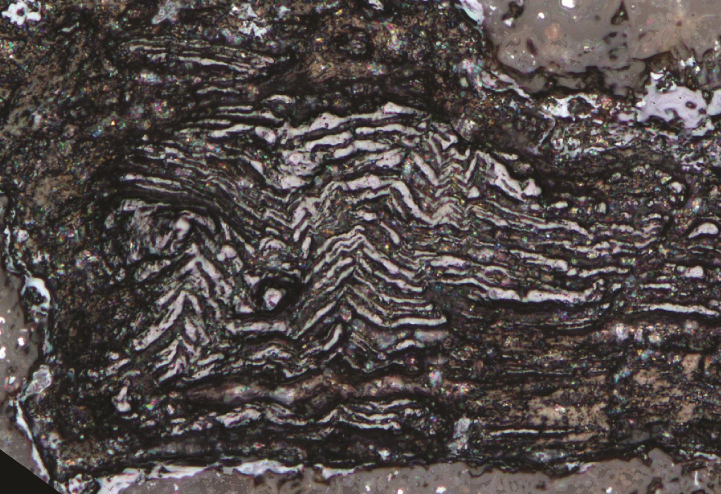 Diamonds from meteorites have rare folded structure | Popular Science