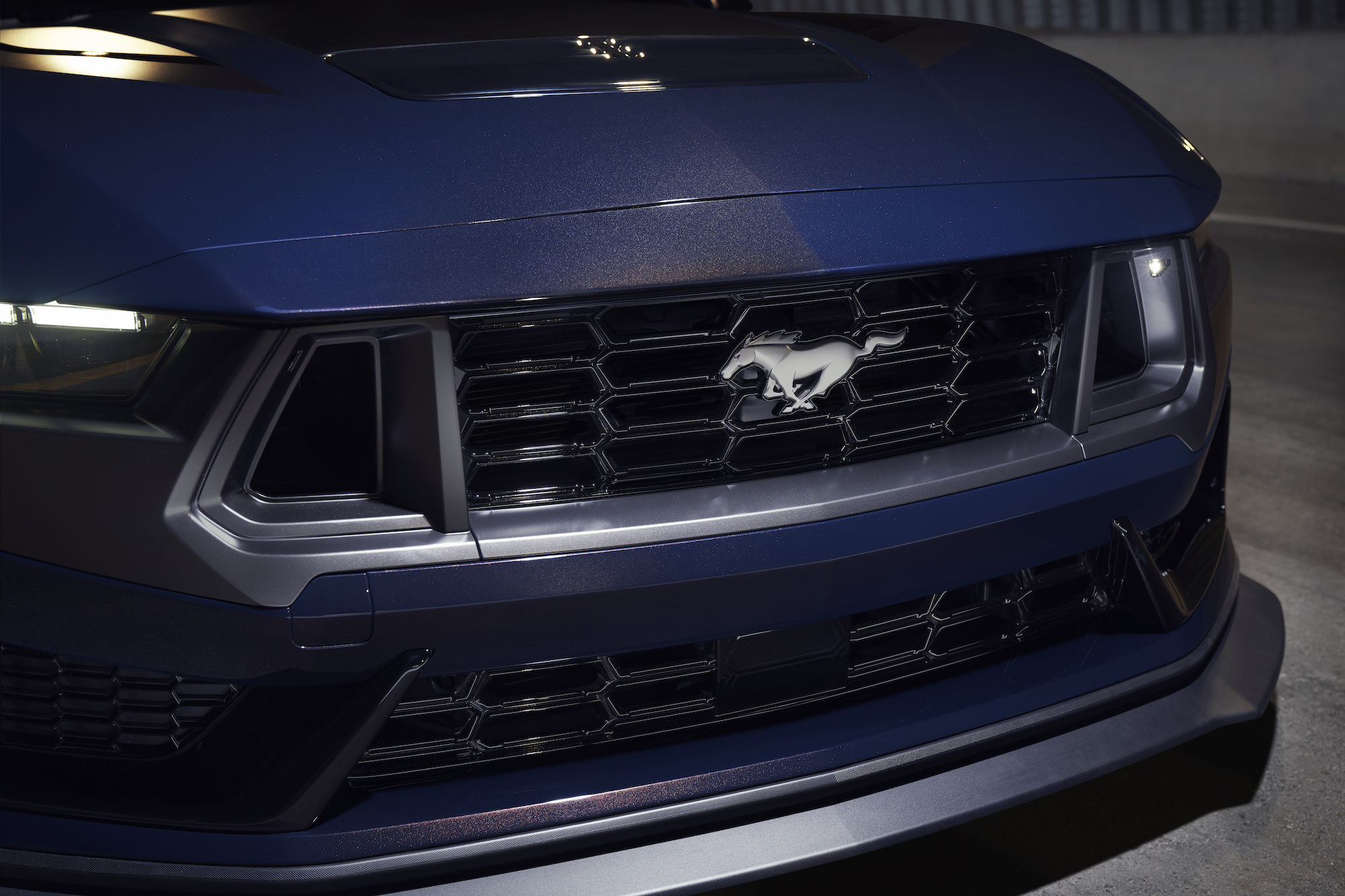 Take a look at the tech in the latest Ford Mustang | Popular Science