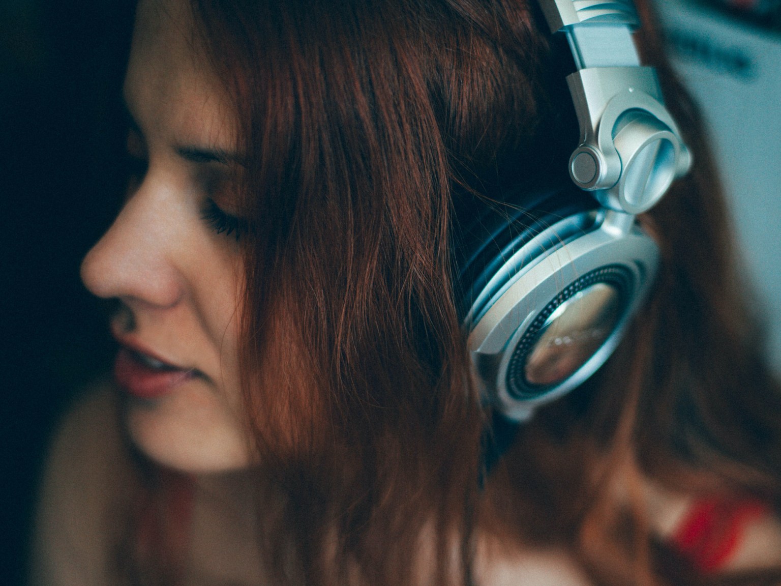 How to get white, brown, and pink noises on your phone | Popular Science