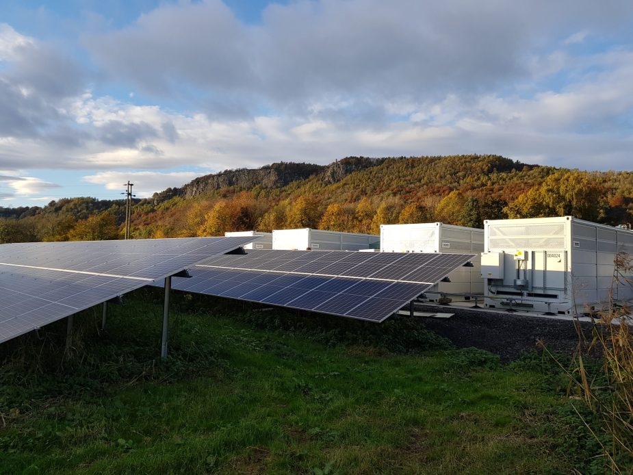 This alternative to lithium-based batteries could help store renewable ...