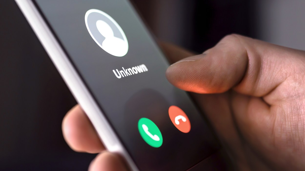 FCC proposes $300 million fine over robocall scheme | Popular Science