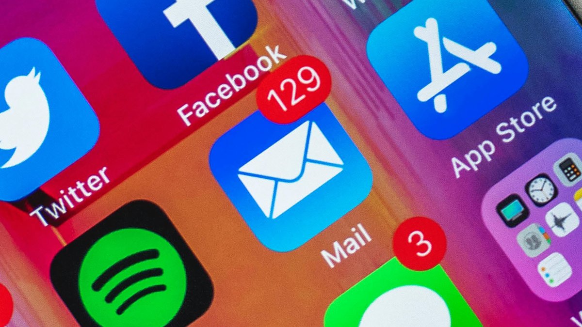 How to move your email from Google to iCloud | Popular Science