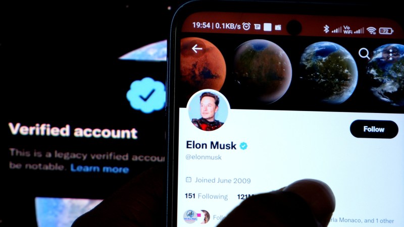 Community Notes expands to images on Twitter | Popular Science