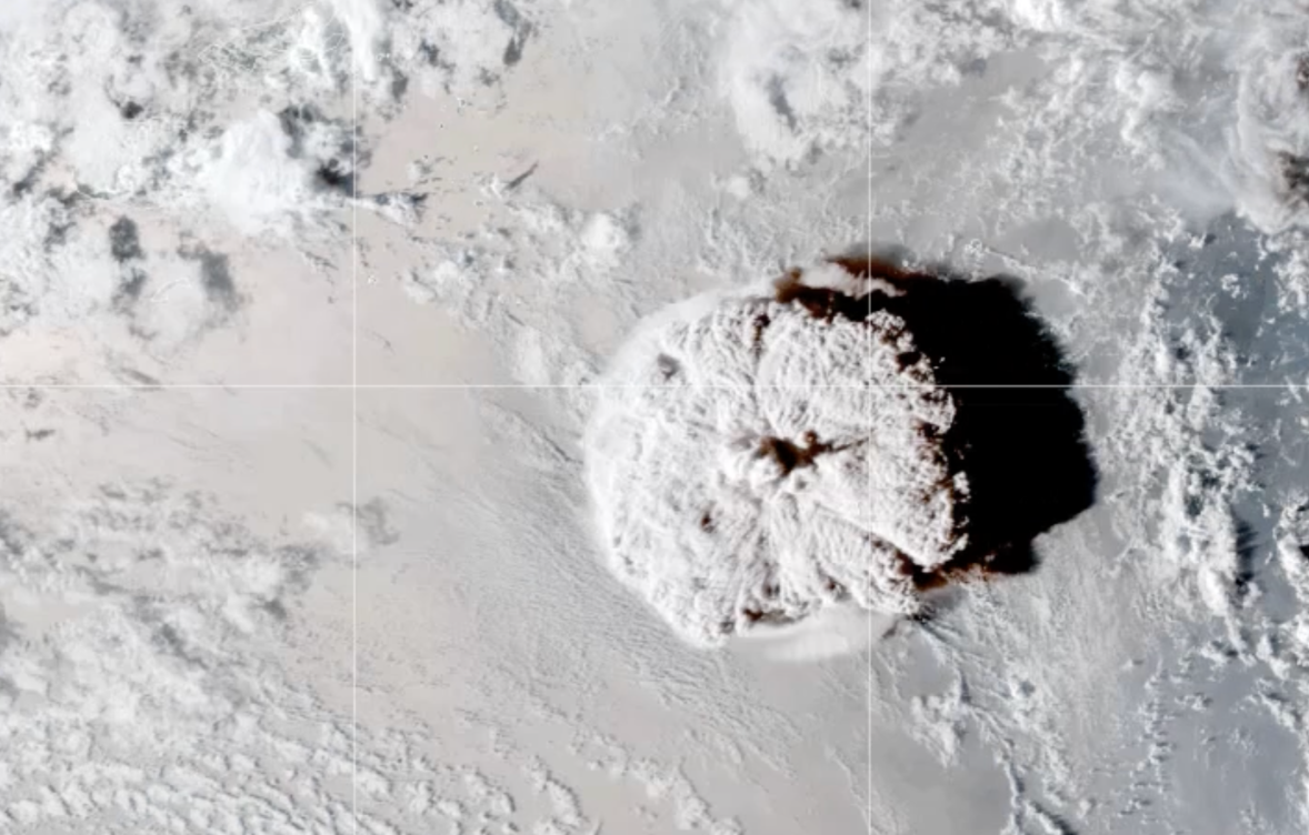 Tonga volcano simulation maps tsunami shockwaves | Popular Science