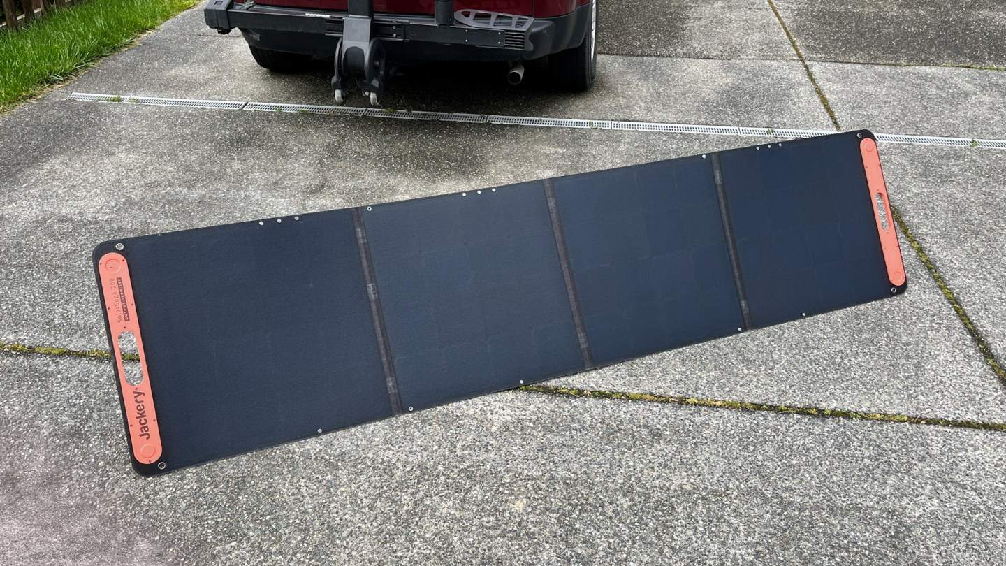 Jackery Explorer 3000 Pro solar generator review: Bigger and better ...