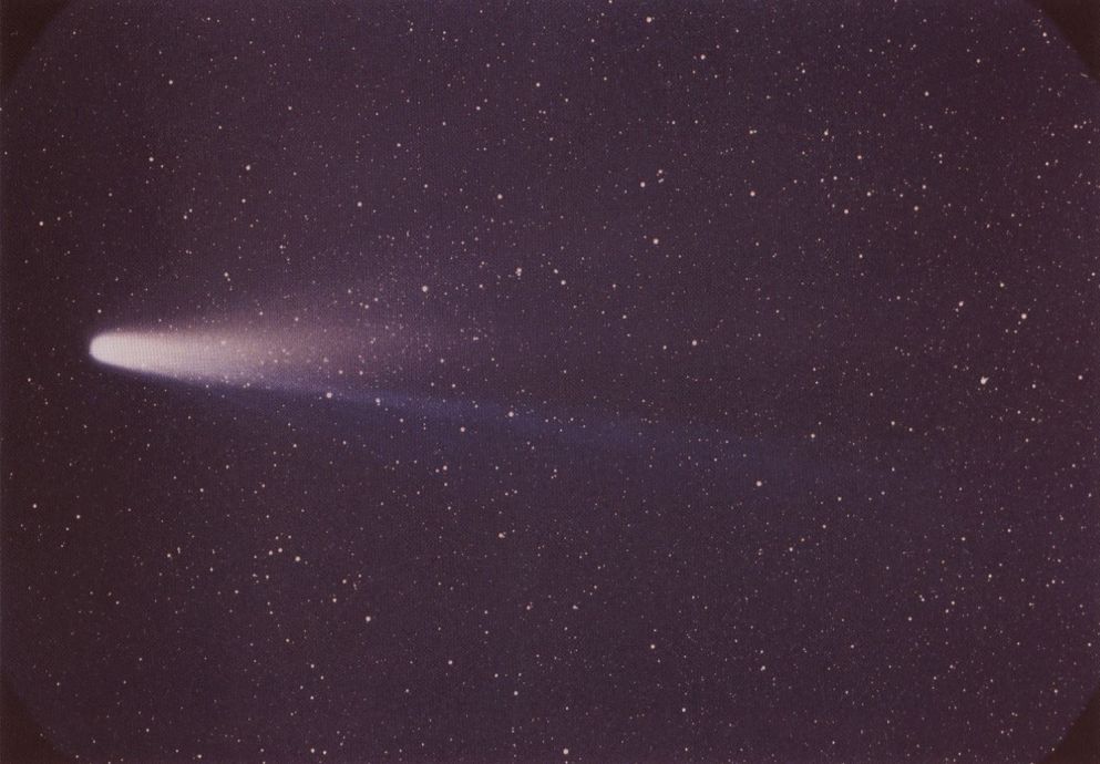Halley's Comet and Eta Aquarids meteor shower photos | Popular Science