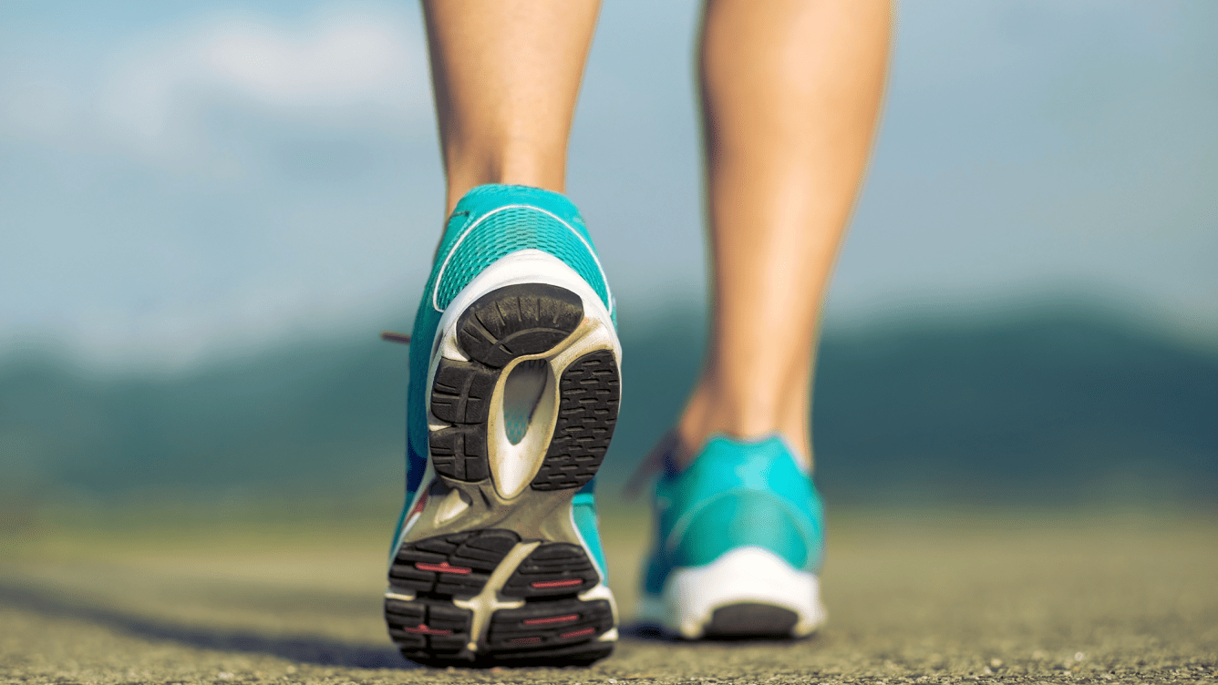 Humans evolved flexible arches to walk upright | Popular Science