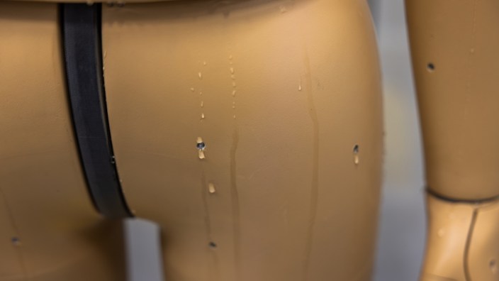 Scientists develop robot that sweats like a human | Popular Science