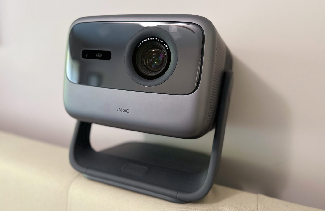 The best golf simulator projectors to perfect your swing | Popular Science