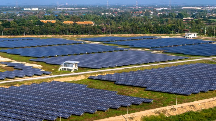Solar power is saving Europe's energy grid during heatwaves | Popular ...