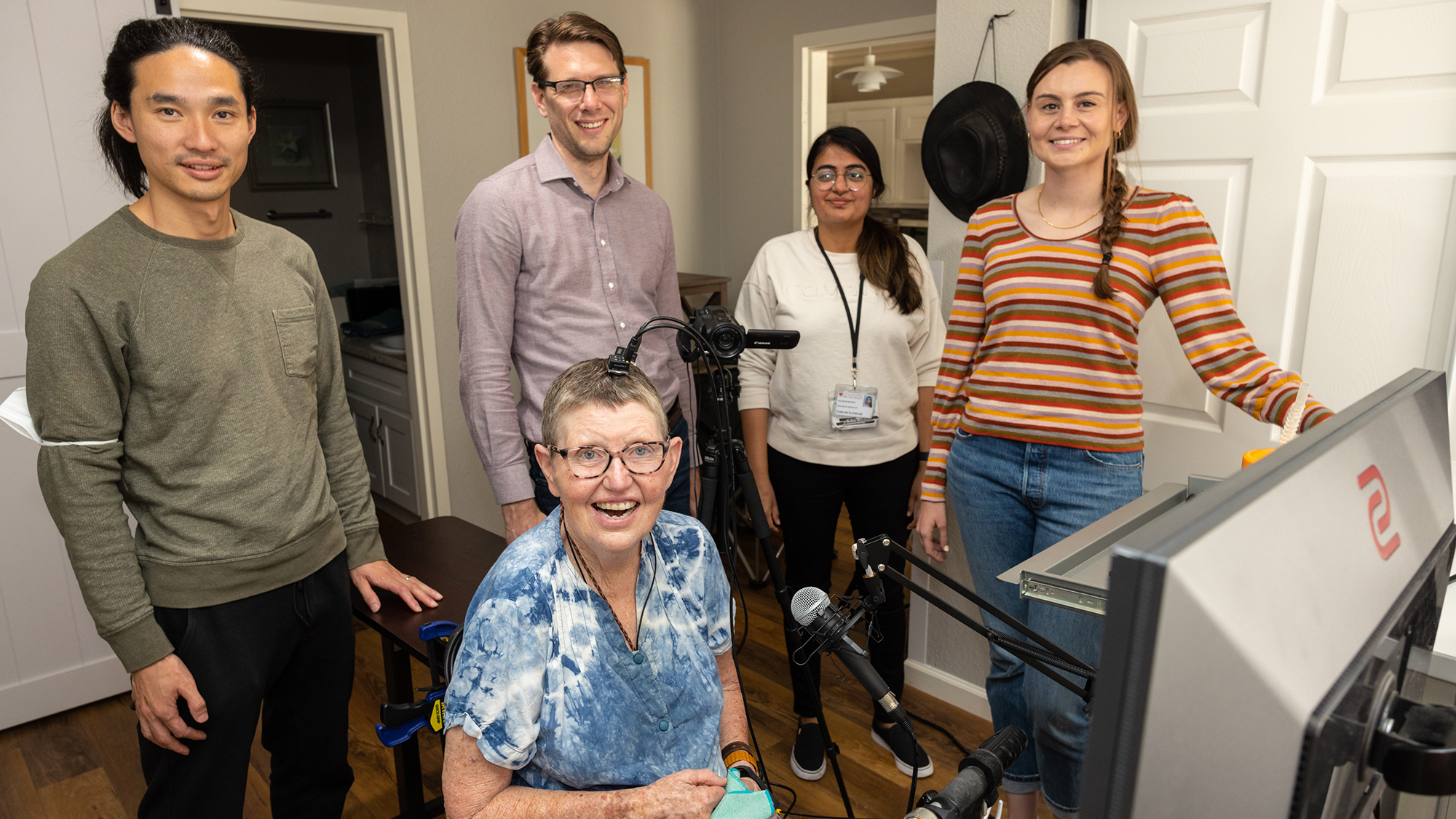 Brain implants and an AI algorithm help an ALS patient speak | Popular ...