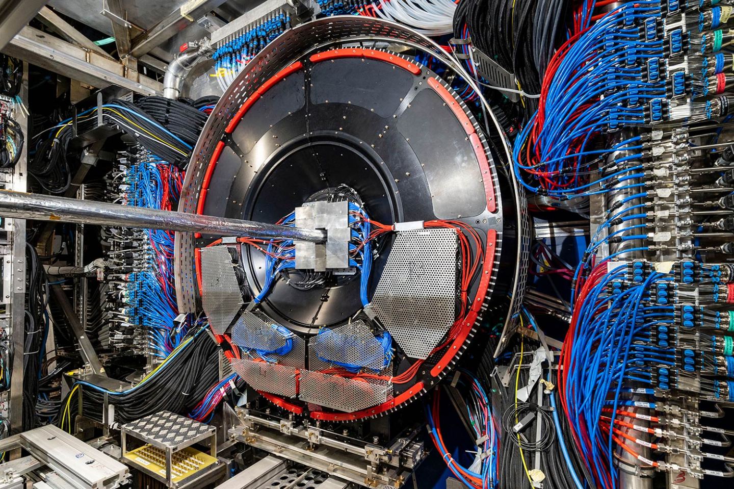 The Large Hadron Collider experiment to make quark-gluon plasma ...