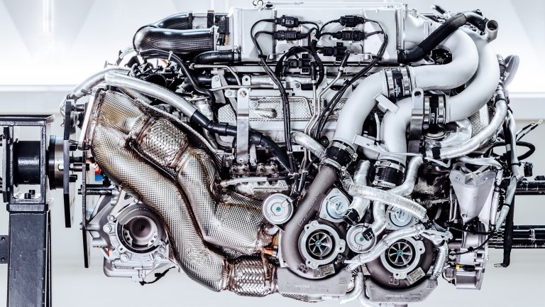 The Bugatti Chiron Super Sport's W16 engine, explained | Popular Science