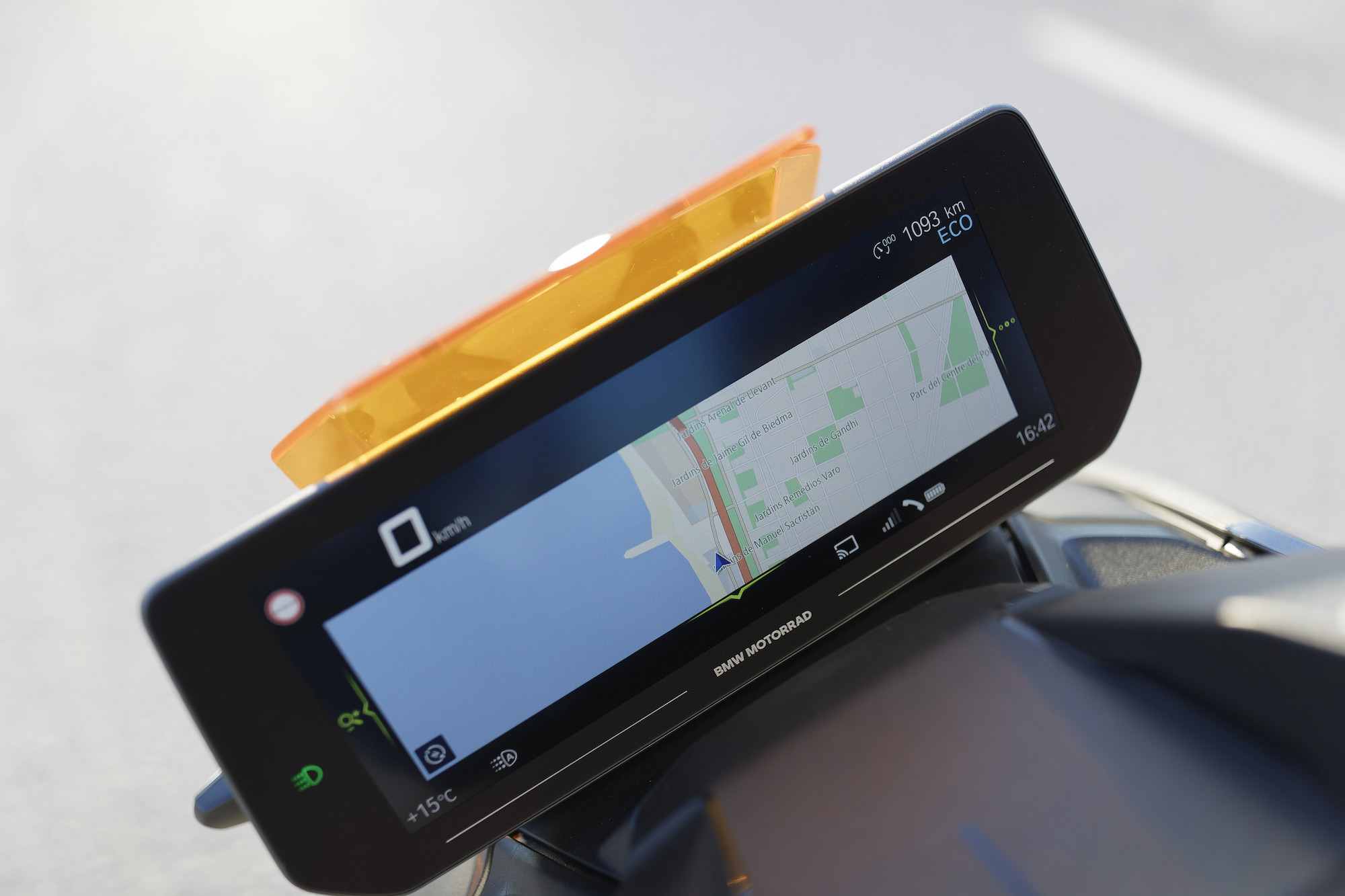 This futuristic BMW electric scooter will hit 75 mph | Popular Science