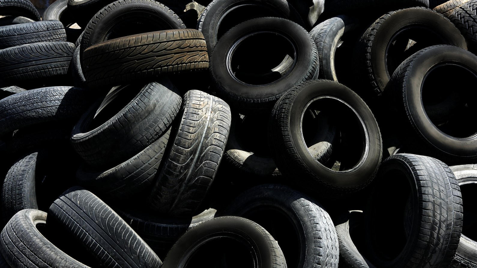 EVs have a tire particle problem | Popular Science