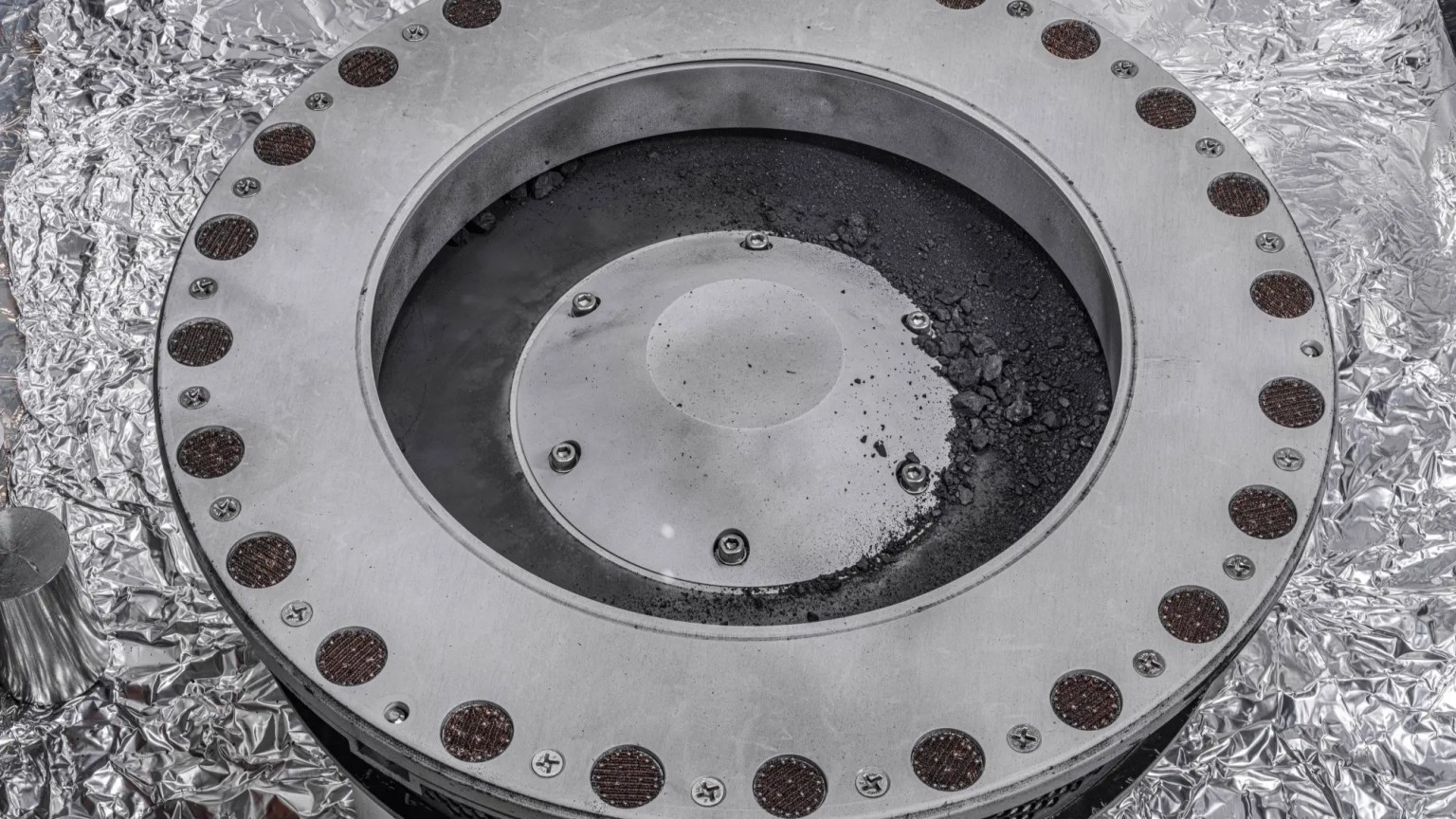 NASA finds carbon and water in OSIRIS-REx asteroid samples | Popular ...