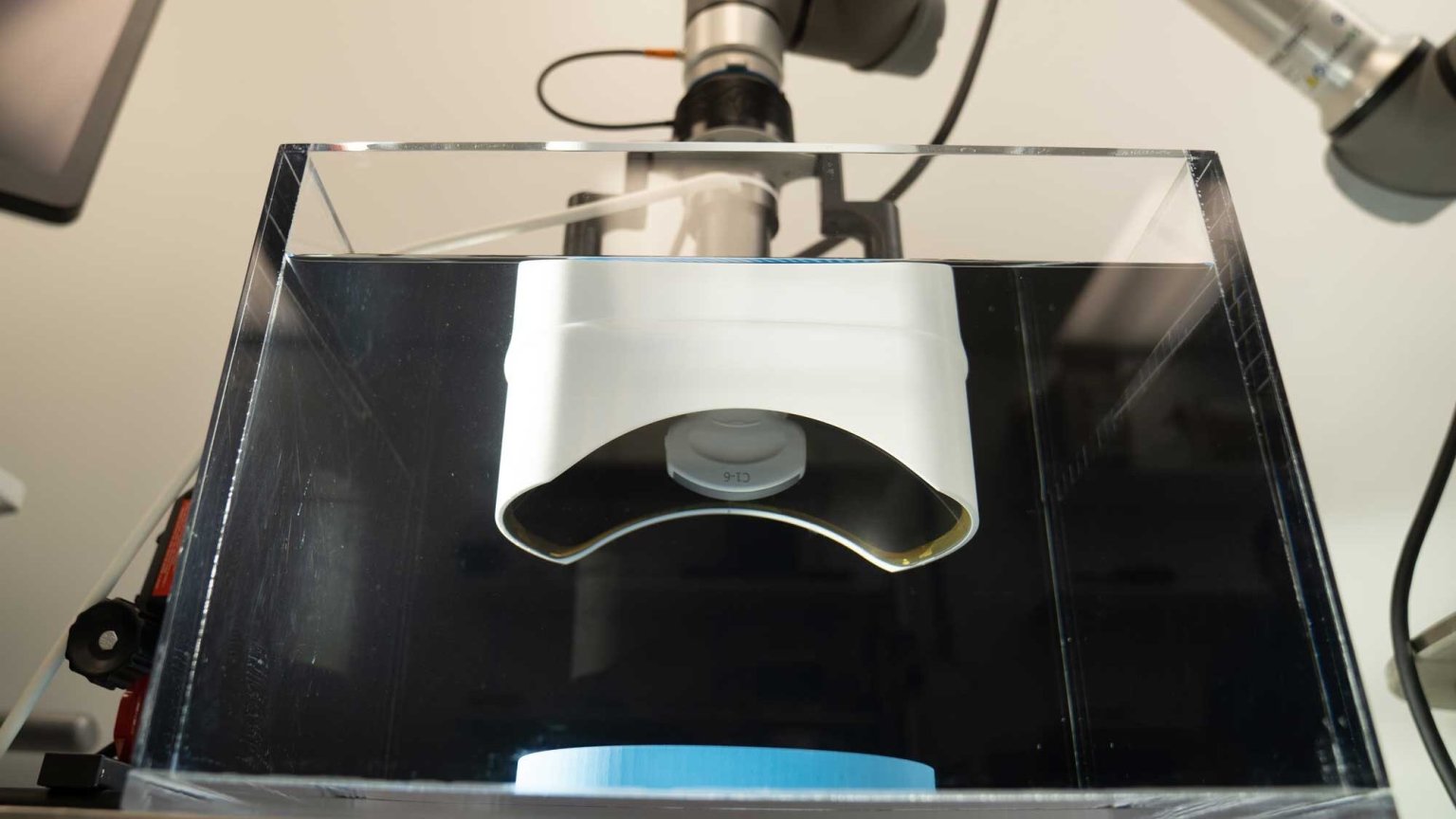 How this device uses sound waves to destroy tumors | Popular Science