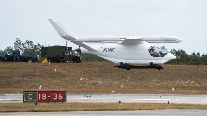 An electric plane flew 2,000 miles, and now the Air Force will test it ...