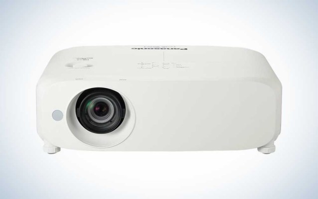 The best golf simulator projectors to perfect your swing | Popular Science