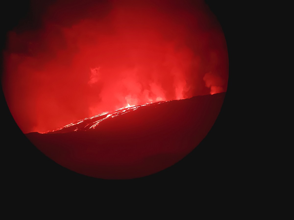Volcano on island in the Galapagos spews lava into the sea | Popular ...