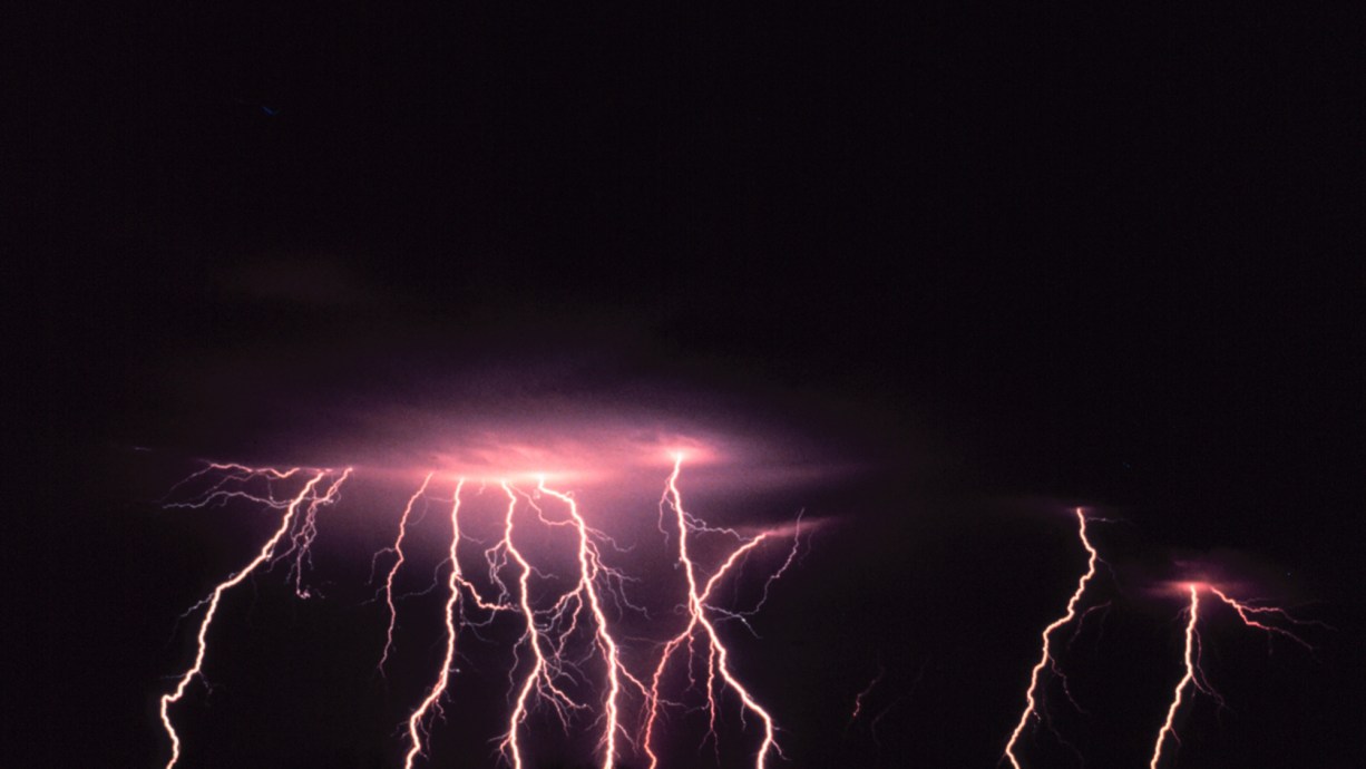 How lightning on exoplanets could make it harder to find alien life ...