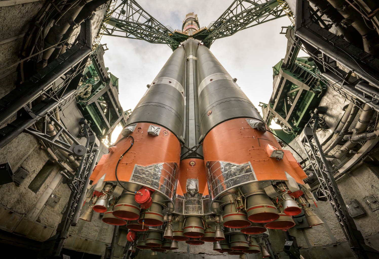 NASA HQ picked their best photos of the year. Here are our 13 favorites ...