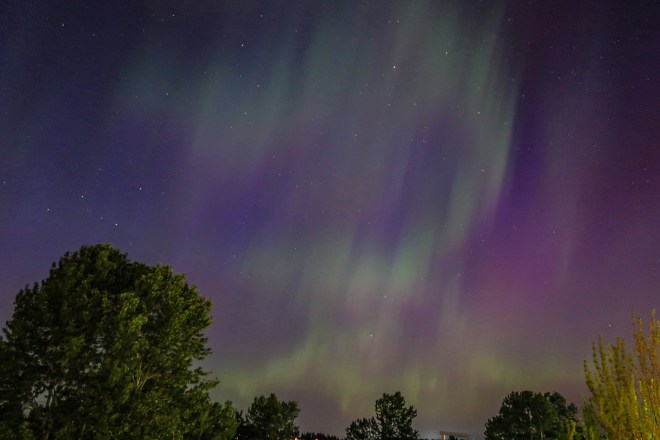 Spectacular aurora photos: Skies dazzle in vivid colors around the ...