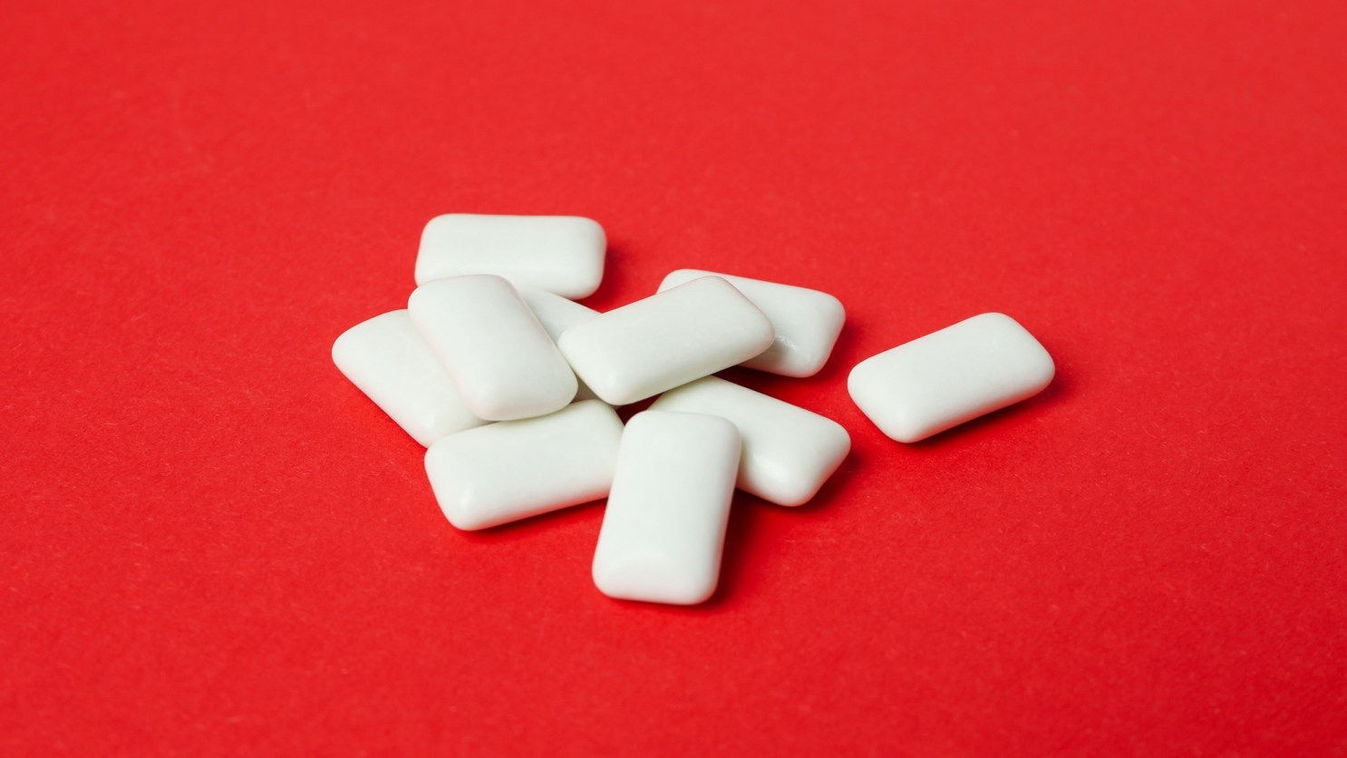 Can chewing gum reshape your jawline? We asked experts. | Popular Science