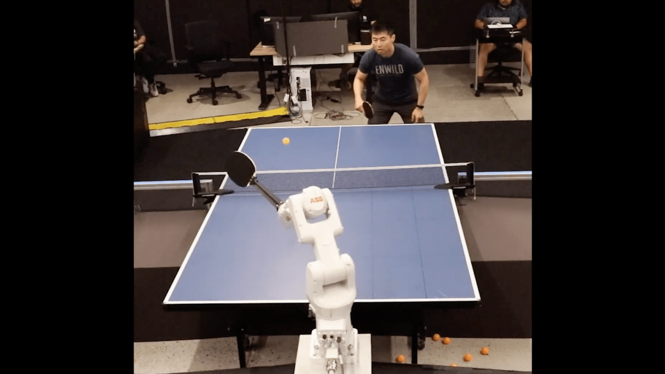 Meet Golfi, the robot that plays putt-putt | Popular Science