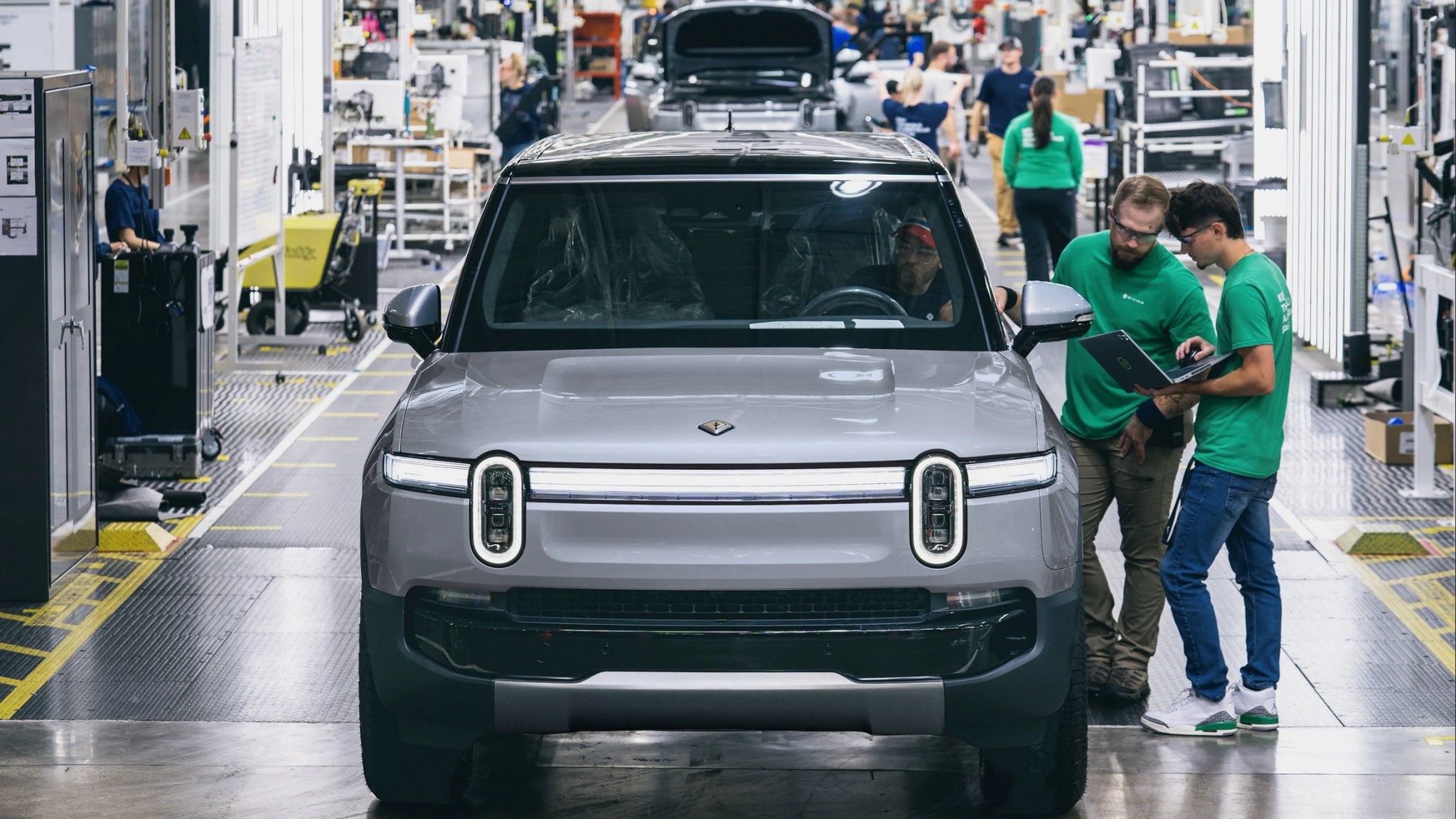How Rivian reduced electrical wiring by 1.6 miles and 44 pounds | Popular Science