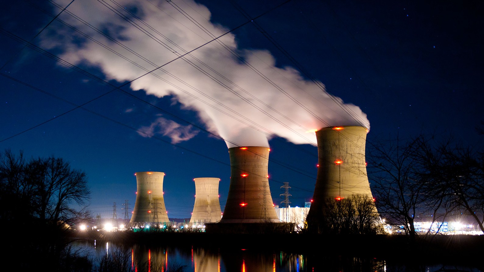 Google bets big on 'mini' nuclear reactors to feed its AI demands ...