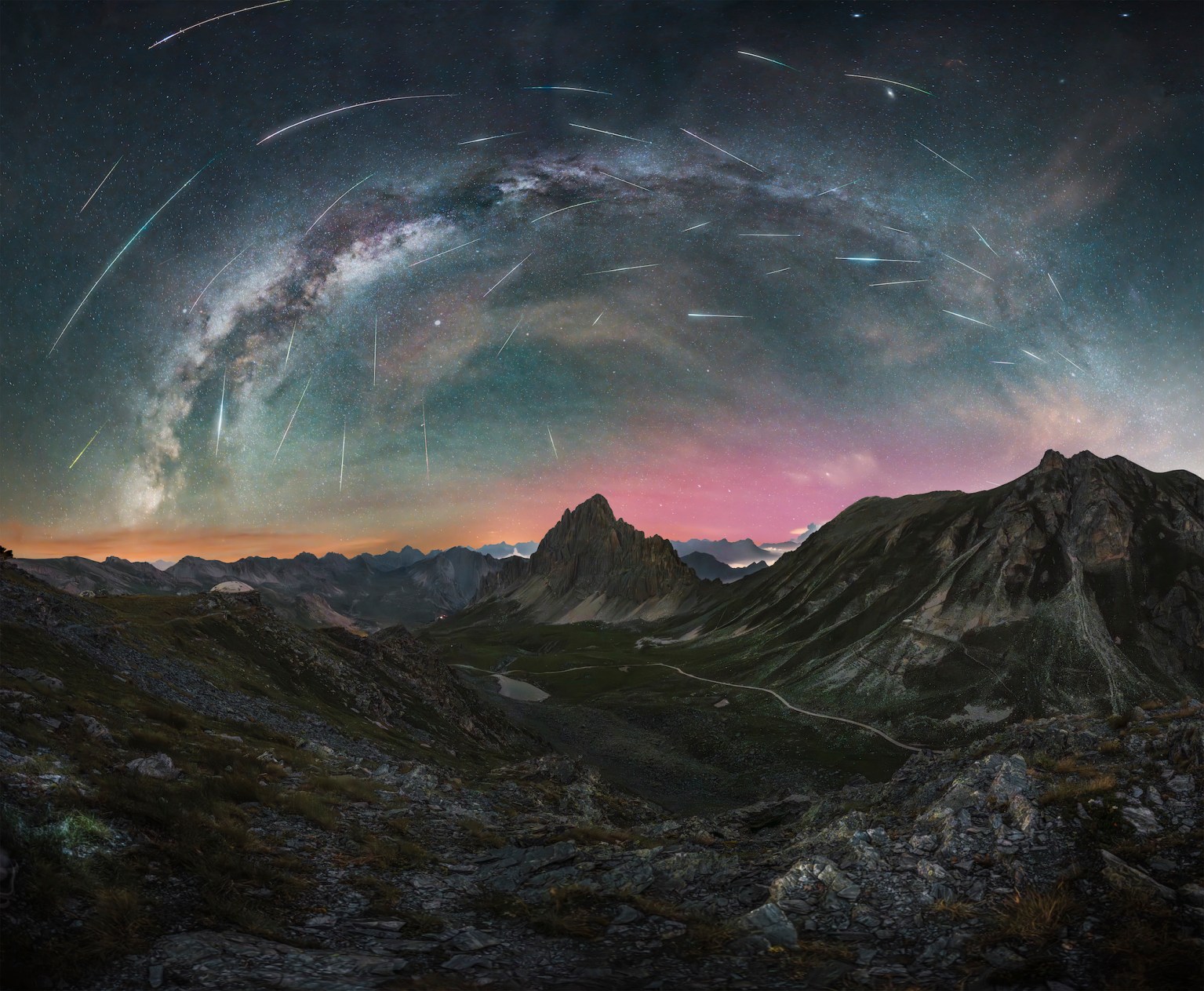 13 jaw-dropping International Landscape Photographer of the Year images ...