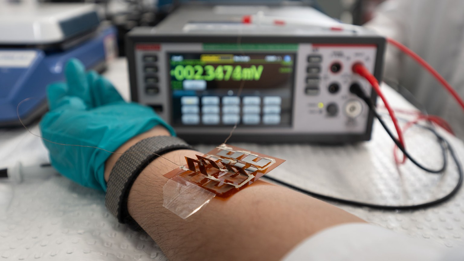 How body heat could replace batteries in wearables of the future ...