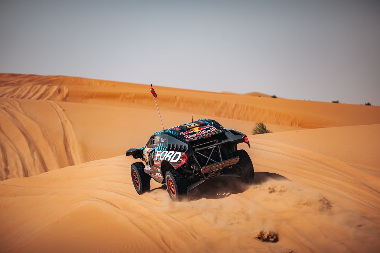 How Ford crafted a Raptor T1+ to race across 5,000 miles of desert ...