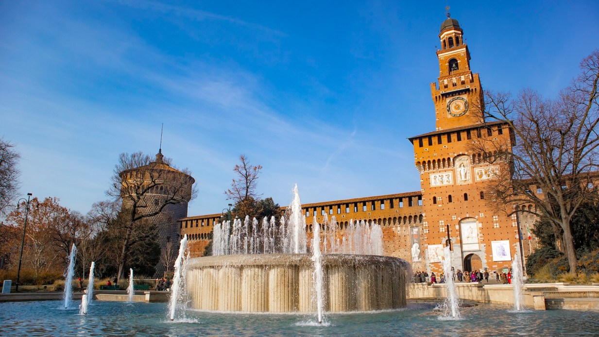 Da Vinci was right: Secret tunnels found in Italian castle | Popular ...