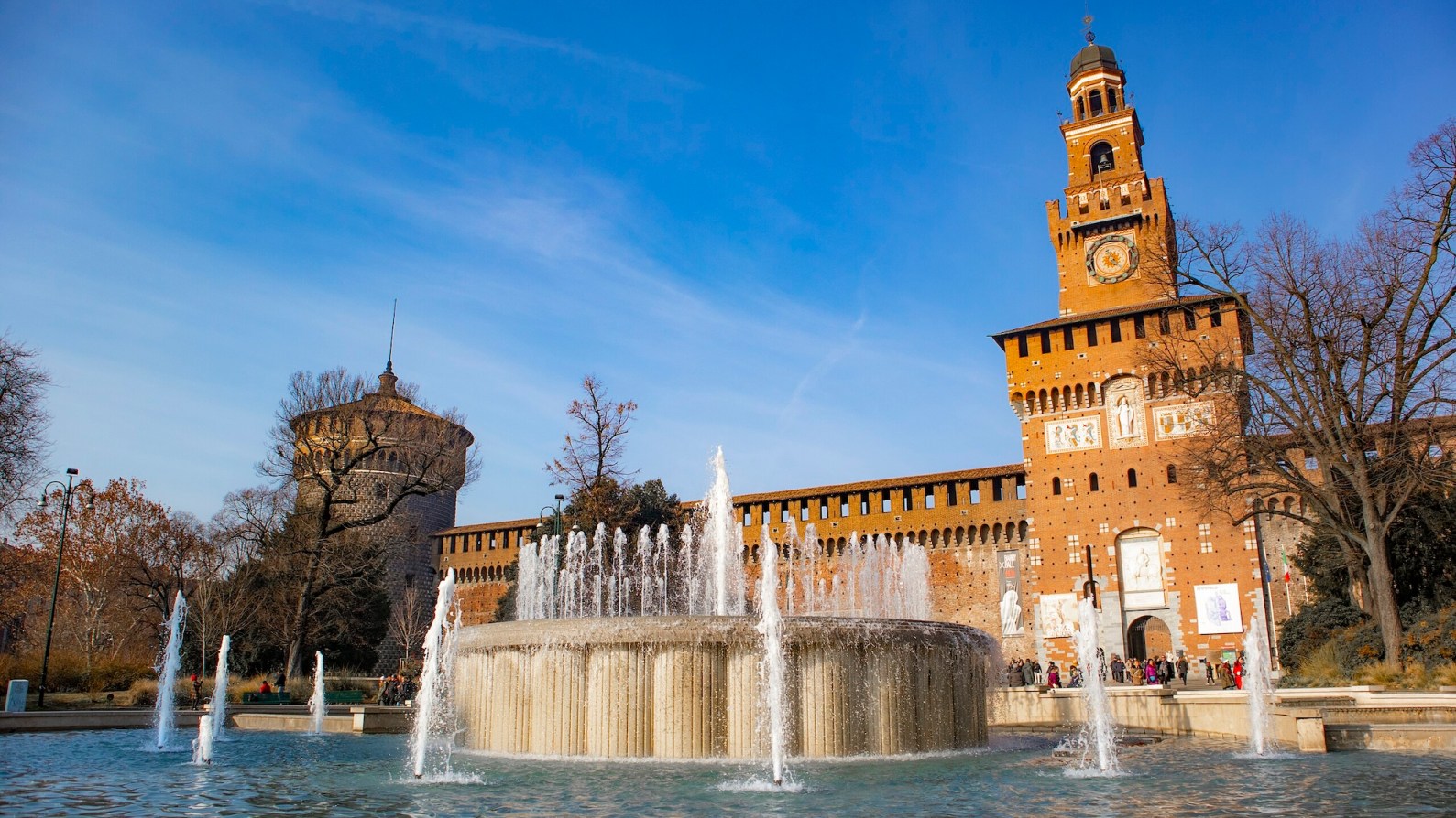 Da Vinci was right: Secret tunnels found in Italian castle | Popular ...