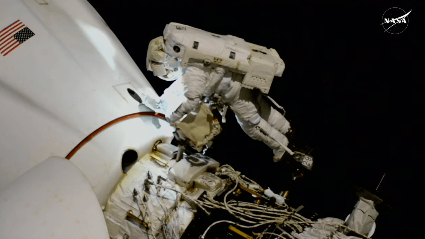 Starliner astronaut conducts spacewalk while stuck aboard ISS | Popular ...