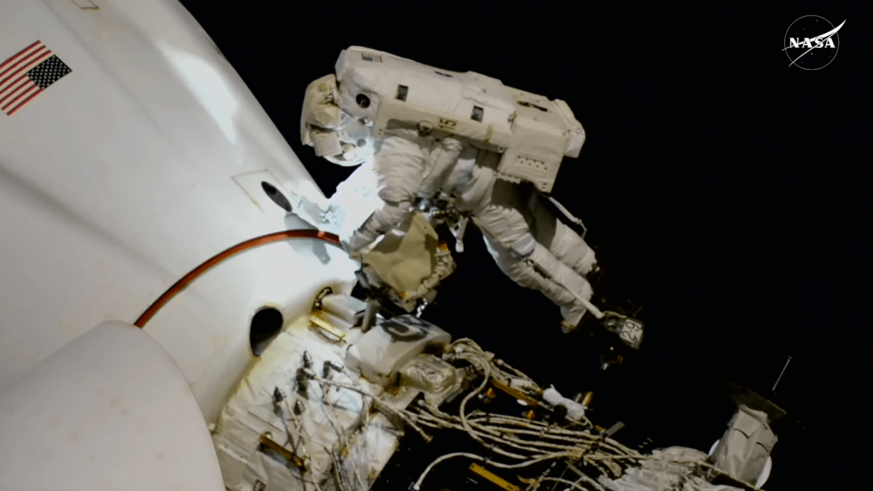 Starliner astronaut conducts spacewalk while stuck aboard ISS | Popular ...