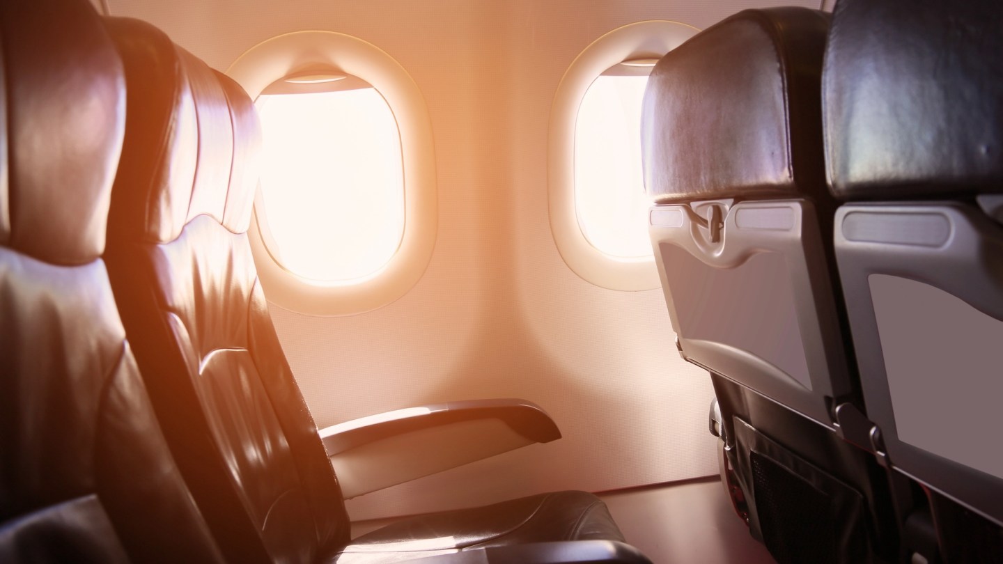 The FAA is finally looking into sweltering airplane cabins | Popular ...