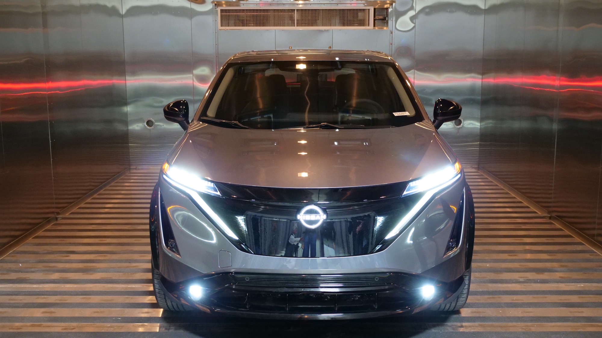 Inside Nissan's extreme weather testing facility | Popular Science