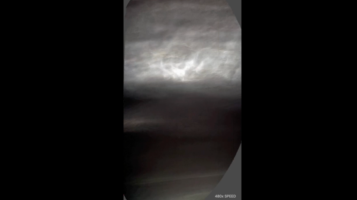 Curiosity Rover Spots Rare Shimmering Clouds Above Mars Popular Science