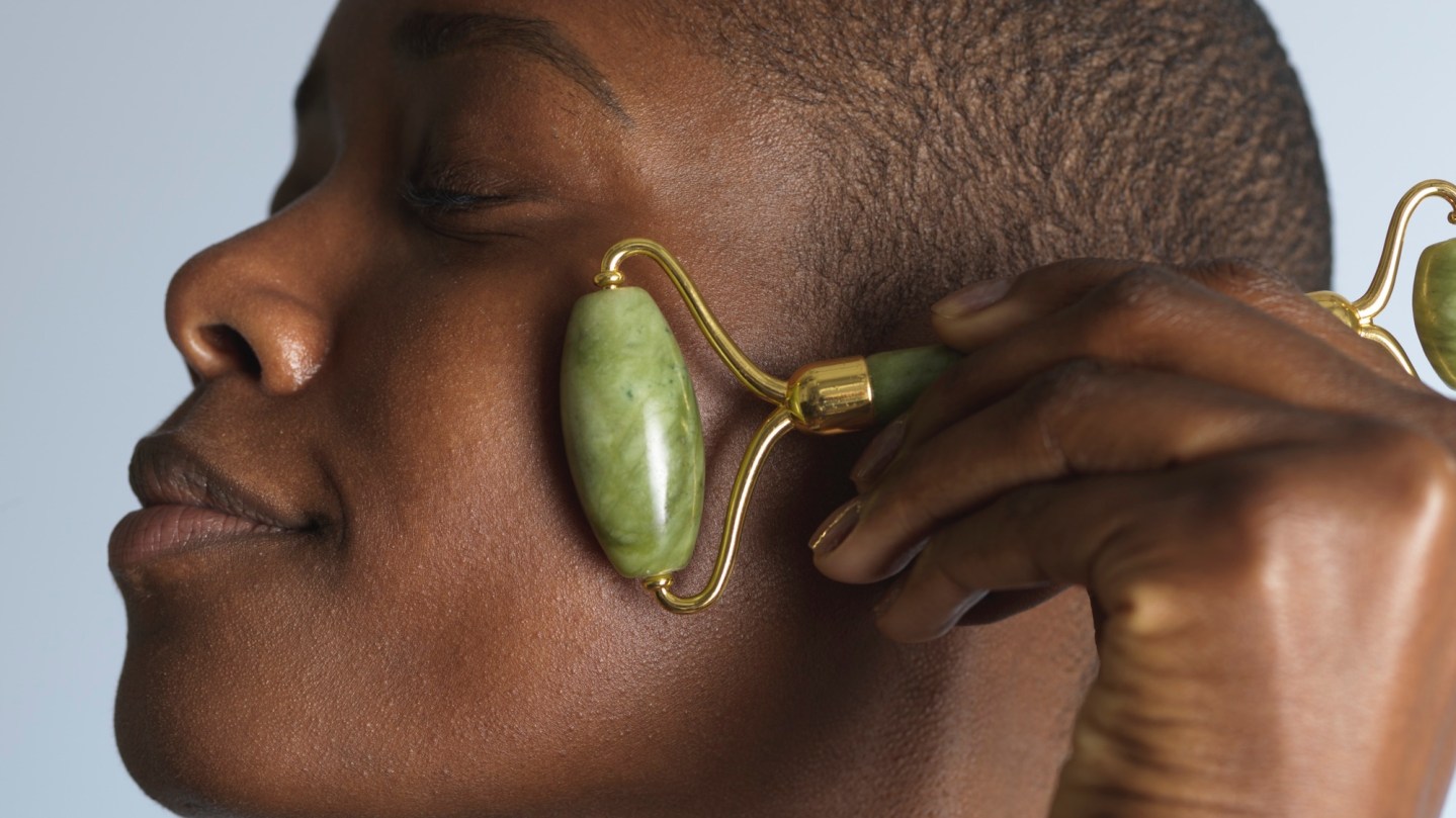 Do face rollers work? We asked a dermatologist. | Popular Science