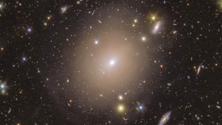 Extremely Rare Einstein Ring Discovered Close To Earth Popular Science