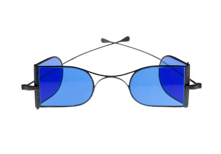 The evolution of sunglasses from science to style (and back again ...