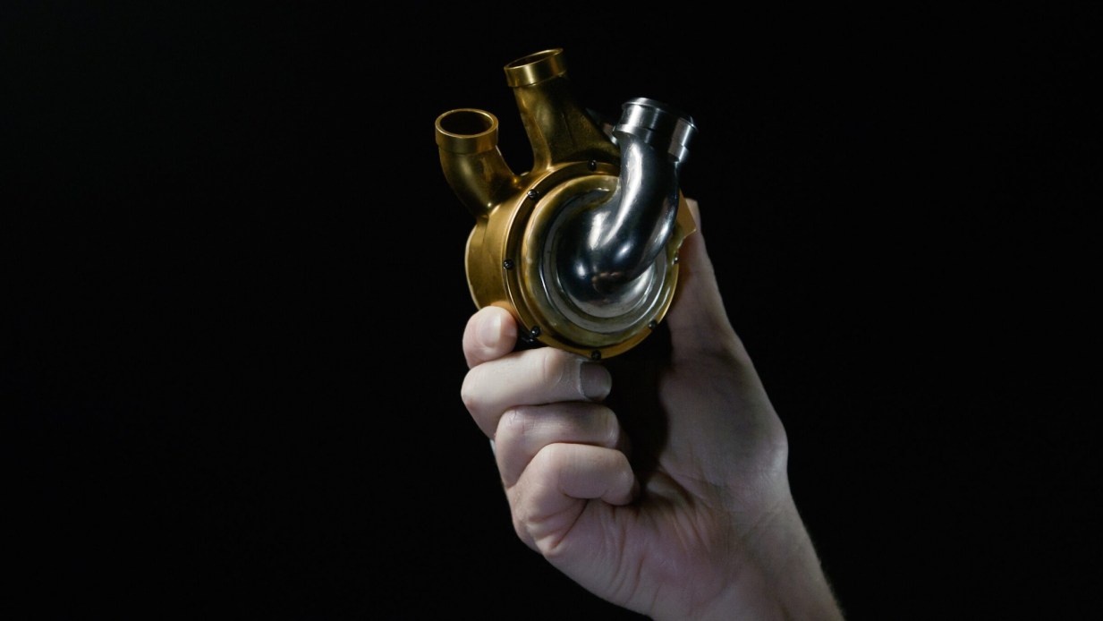 In world first, man leaves hospital with titanium heart | Popular Science