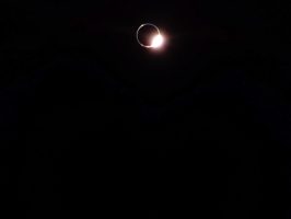Lunar lander snaps mesmerizing views of a solar eclipse | Popular Science
